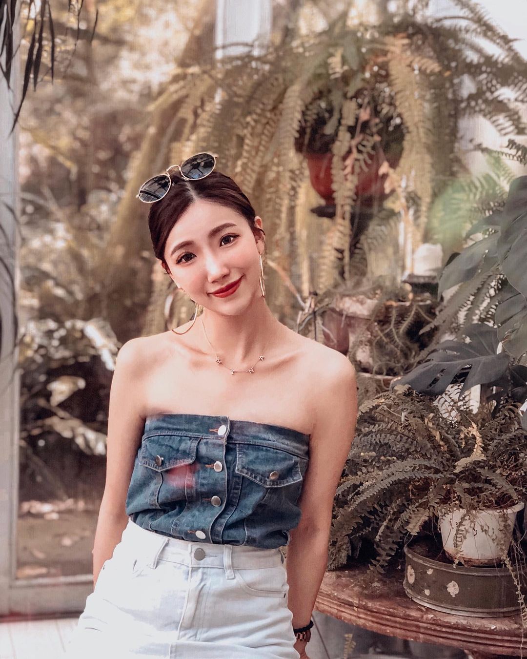 国外网红 Mina L 日常美图在线分享 – 觅爱图